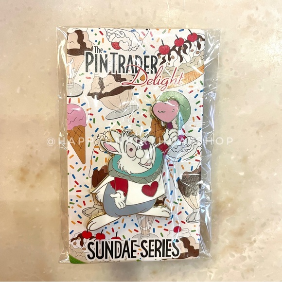 Disney | Other | Dssh Disney Alice In Wonderland White Rabbit Pin Le40 ...